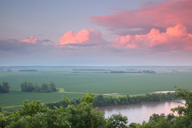 8 Wonders of Kansas Geography | Four-State Lookout, White Cloud Kansas Sampler Foundation